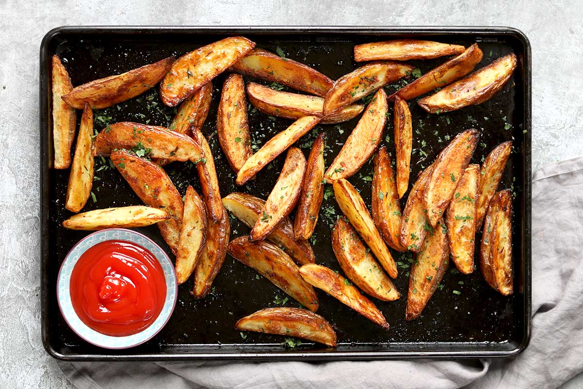 Crispy Baked Potato Wedges