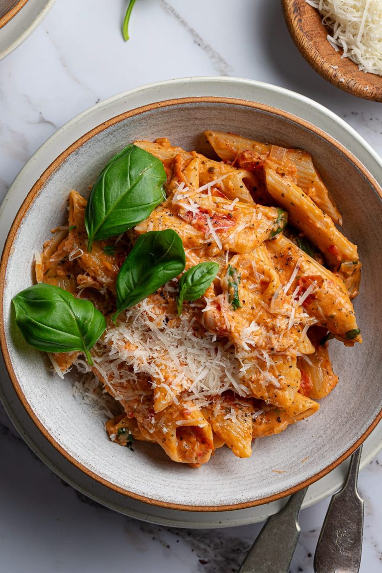 Creamy Tomato & Mascarpone Pasta Recipe